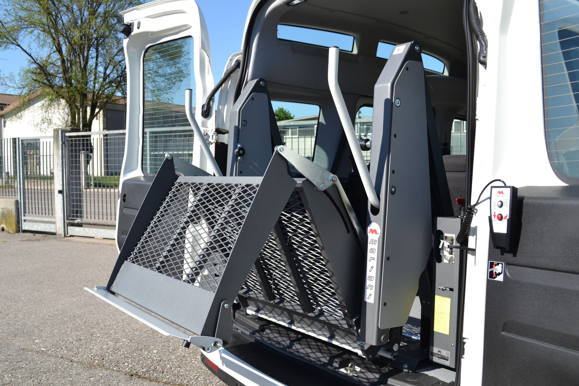 Rollstuhl-Plattformlift - BBO 115.73 - Mariani Lift System - für Fahrzeug