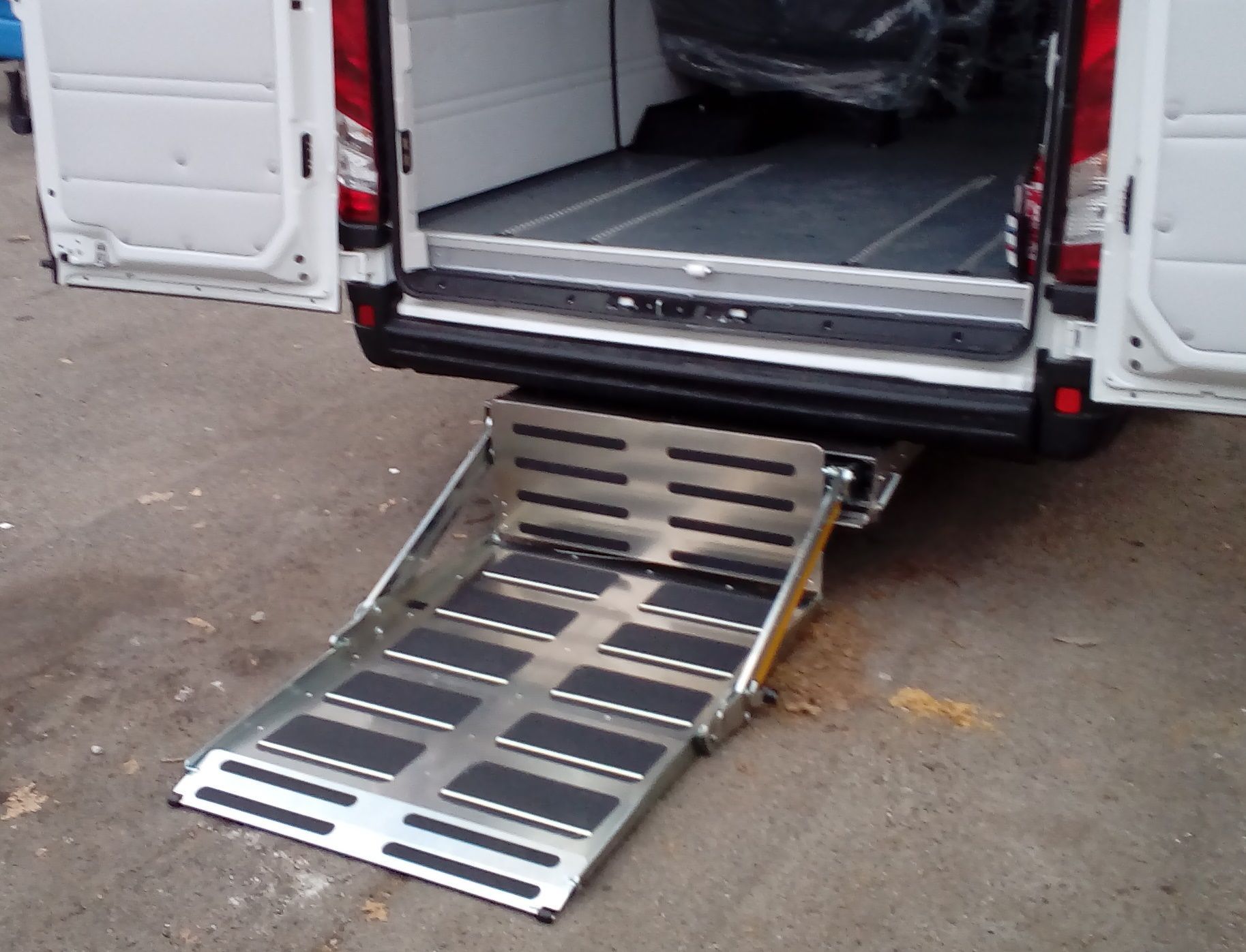 Rollstuhl-Hebebühne - SCM 860 - 1090 - Mariani Lift System - für Fahrzeug