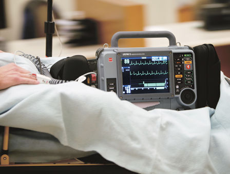 Automatischer externer Defibrillator - LIFEPAK 15 - Stryker Emergency ...